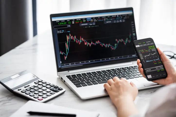 A Beginner’s Guide for Buying and Selling Stocks